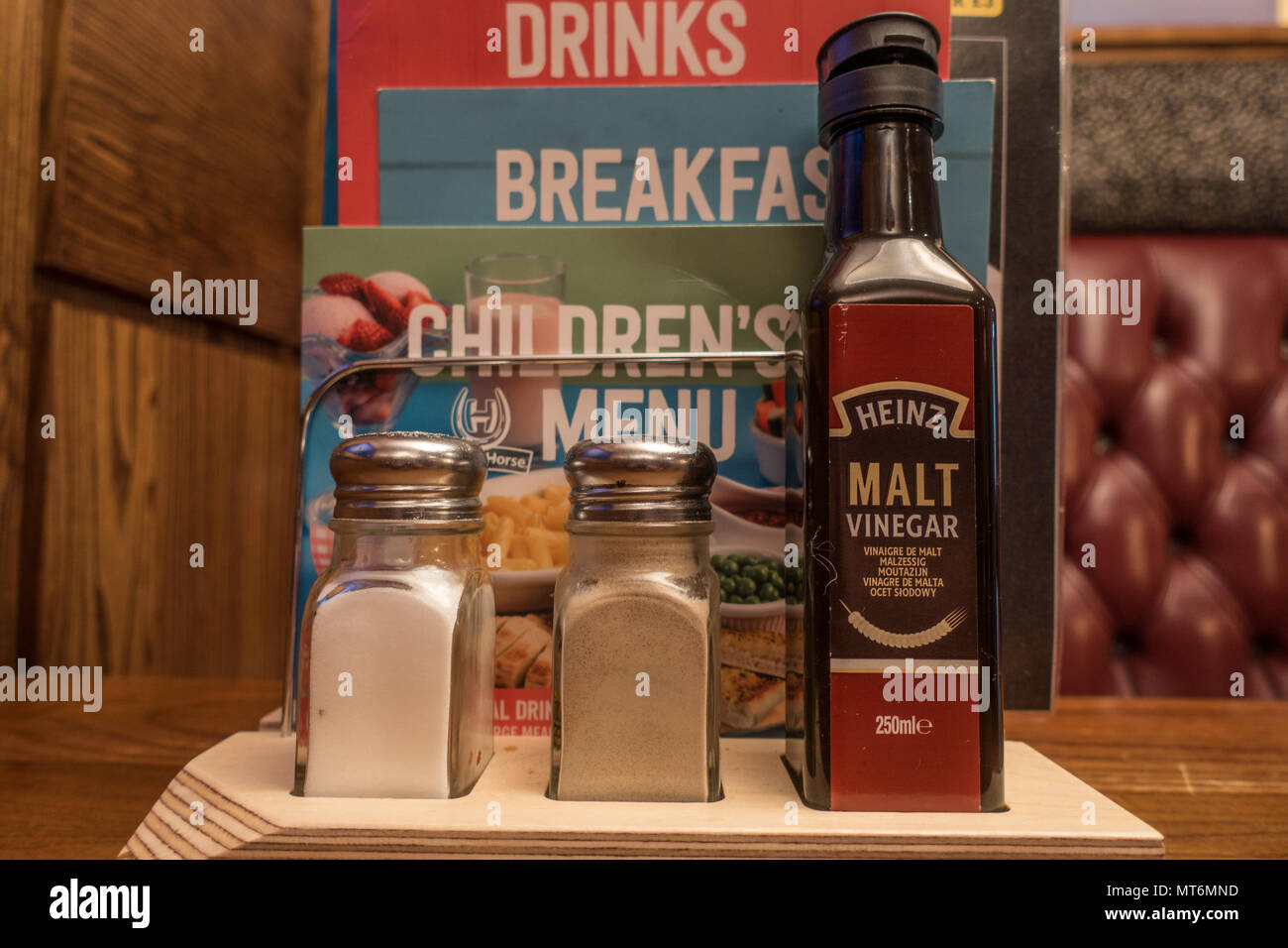 Seasonsing hi-res stock photography and images - Alamy