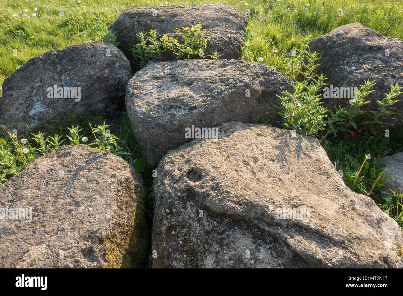 Big boulders pile hi-res stock photography and images - Alamy