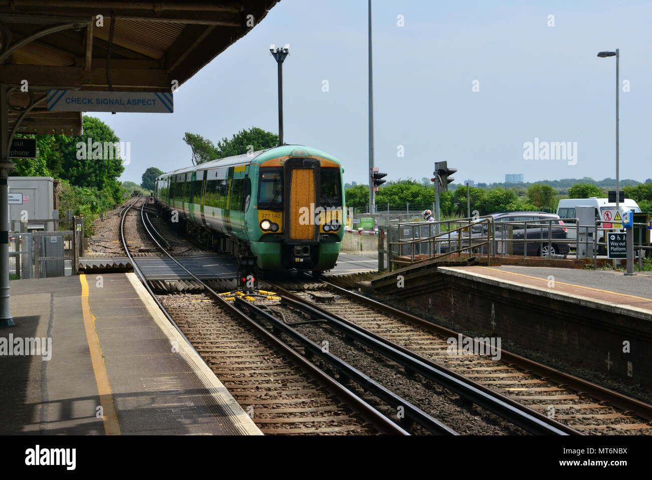Railway carriage couplings hi-res stock photography and images - Alamy