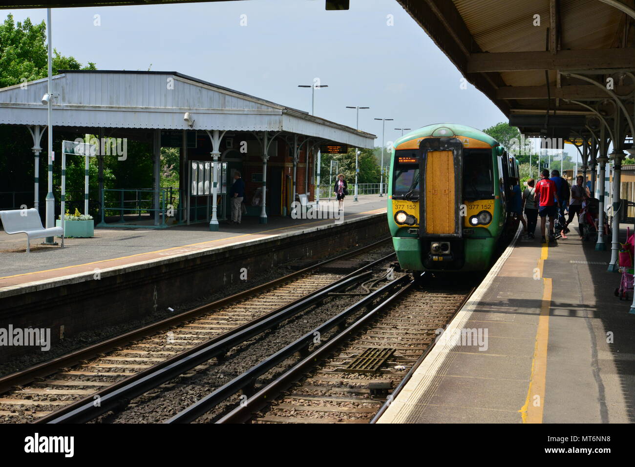 Railway carriage couplings hi-res stock photography and images - Alamy
