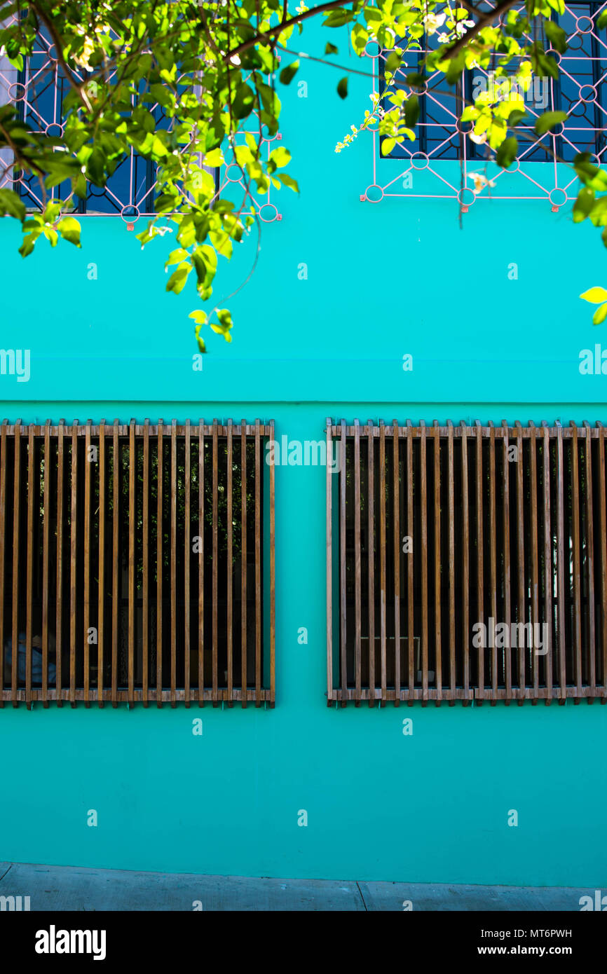 Grated windows hi-res stock photography and images - Alamy