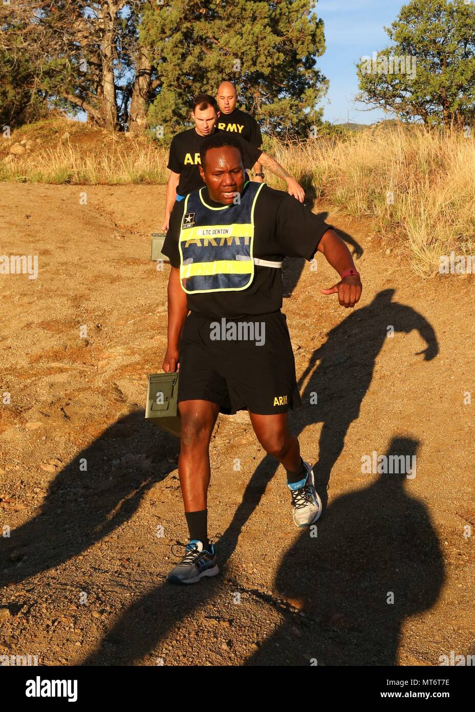 U.S. Army Intelligence Center of Excellence Students and Cadre execute ...