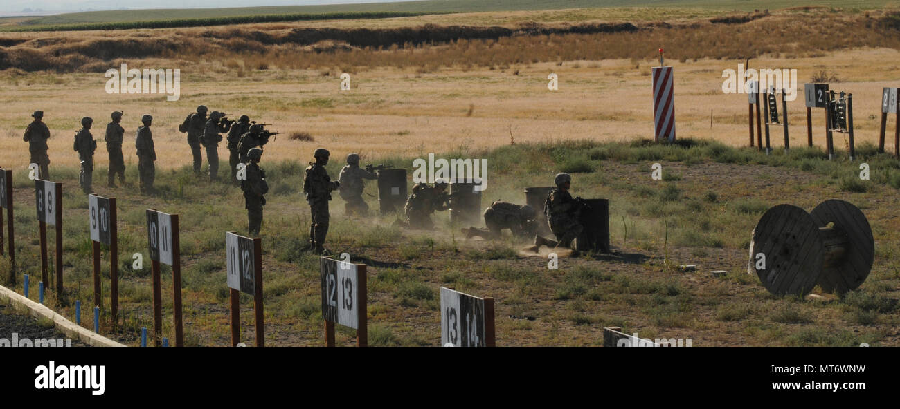 186th Infantry Regiment High Resolution Stock Photography and Images ...