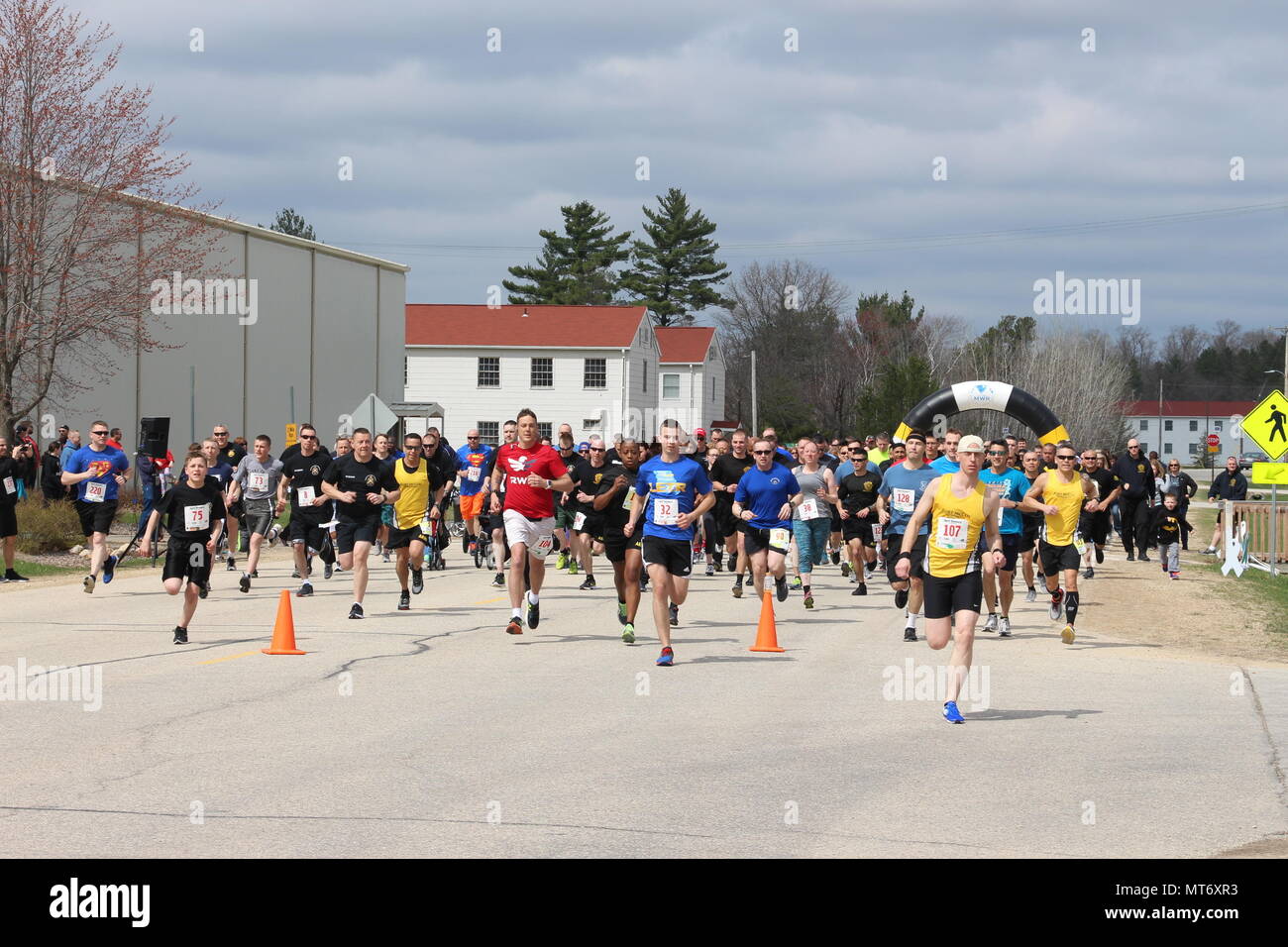 Sarah mccoy hi-res stock photography and images - Alamy