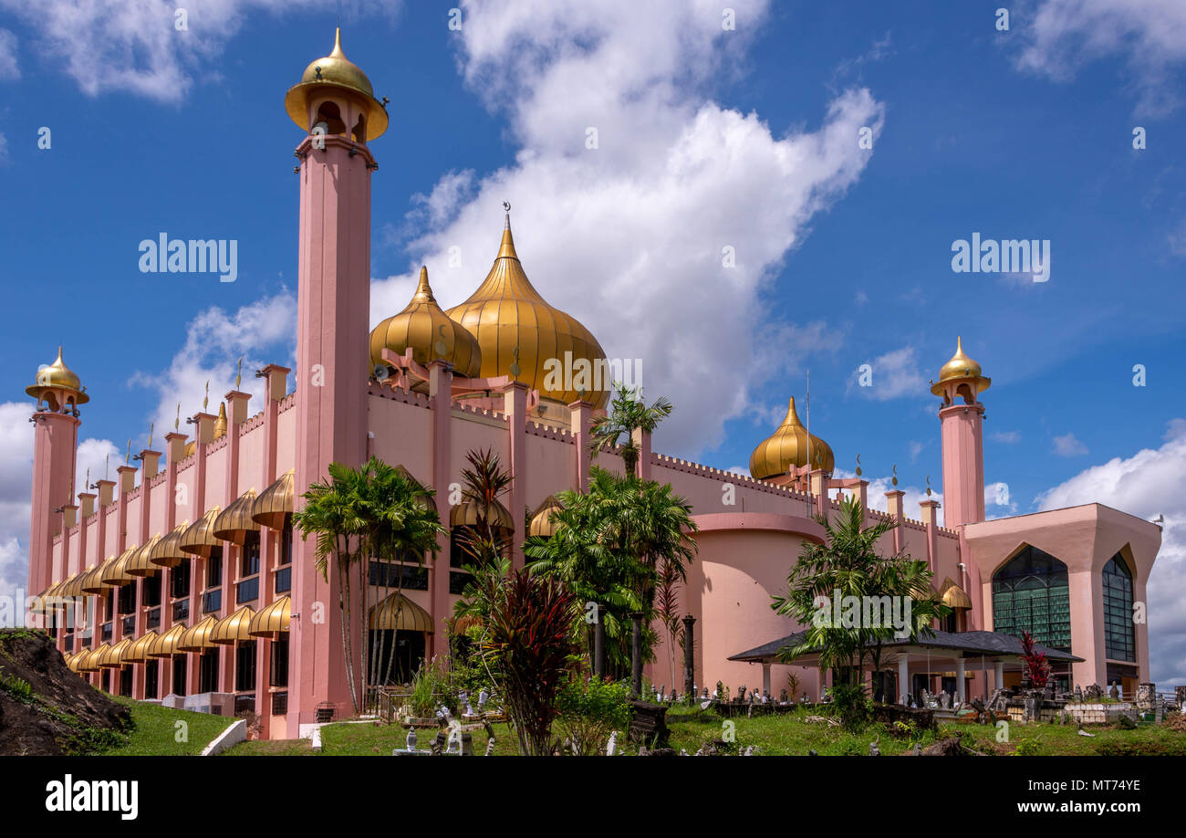 Kuching City Mosque in Borneo Malaysia Stock Photo - Alamy