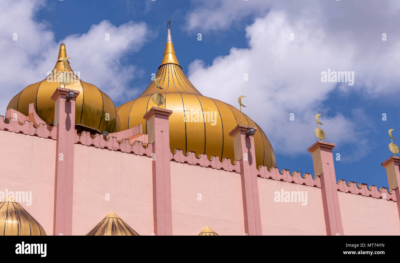 Kuching City Mosque in Borneo Malaysia Stock Photo - Alamy