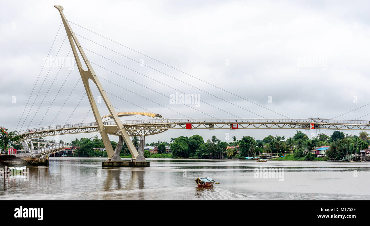 Borneo Bridge Stock Photos & Borneo Bridge Stock Images - Alamy