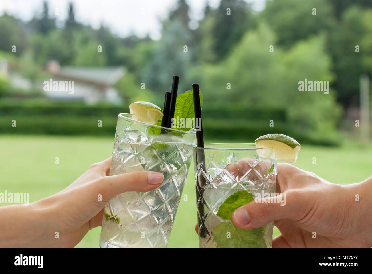 Cocktail cheers hi-res stock photography and images - Alamy