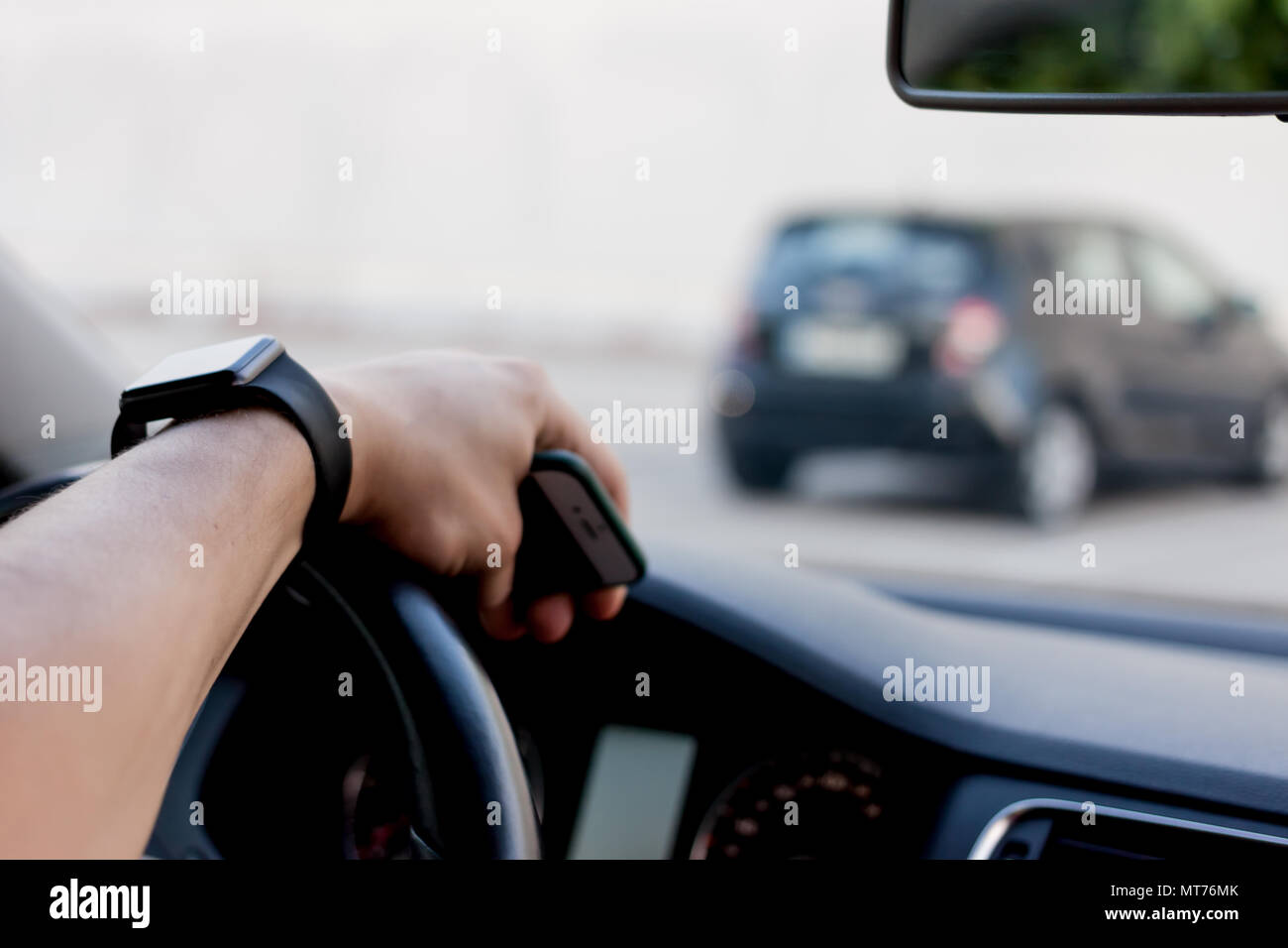 Busy texting hi-res stock photography and images - Alamy