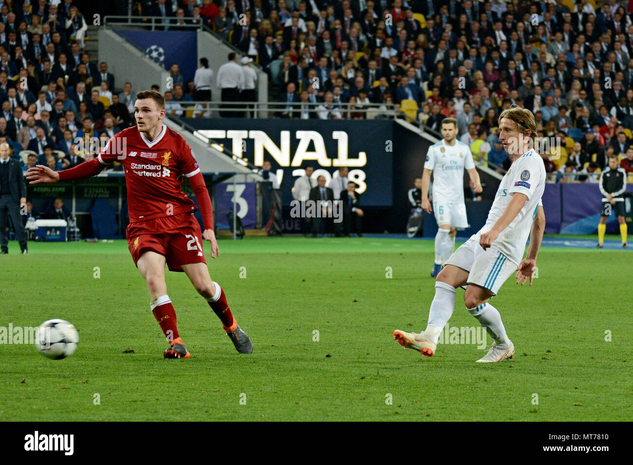 Modric 2018 champions league trophy hi-res stock photography and images ...