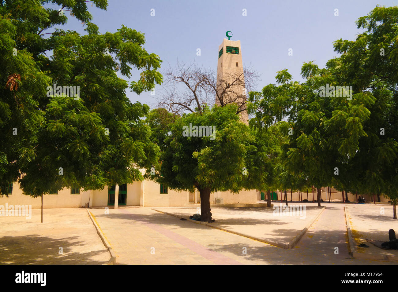Exterior view to Grand mosque of Dosso in Niger Stock Photo - Alamy