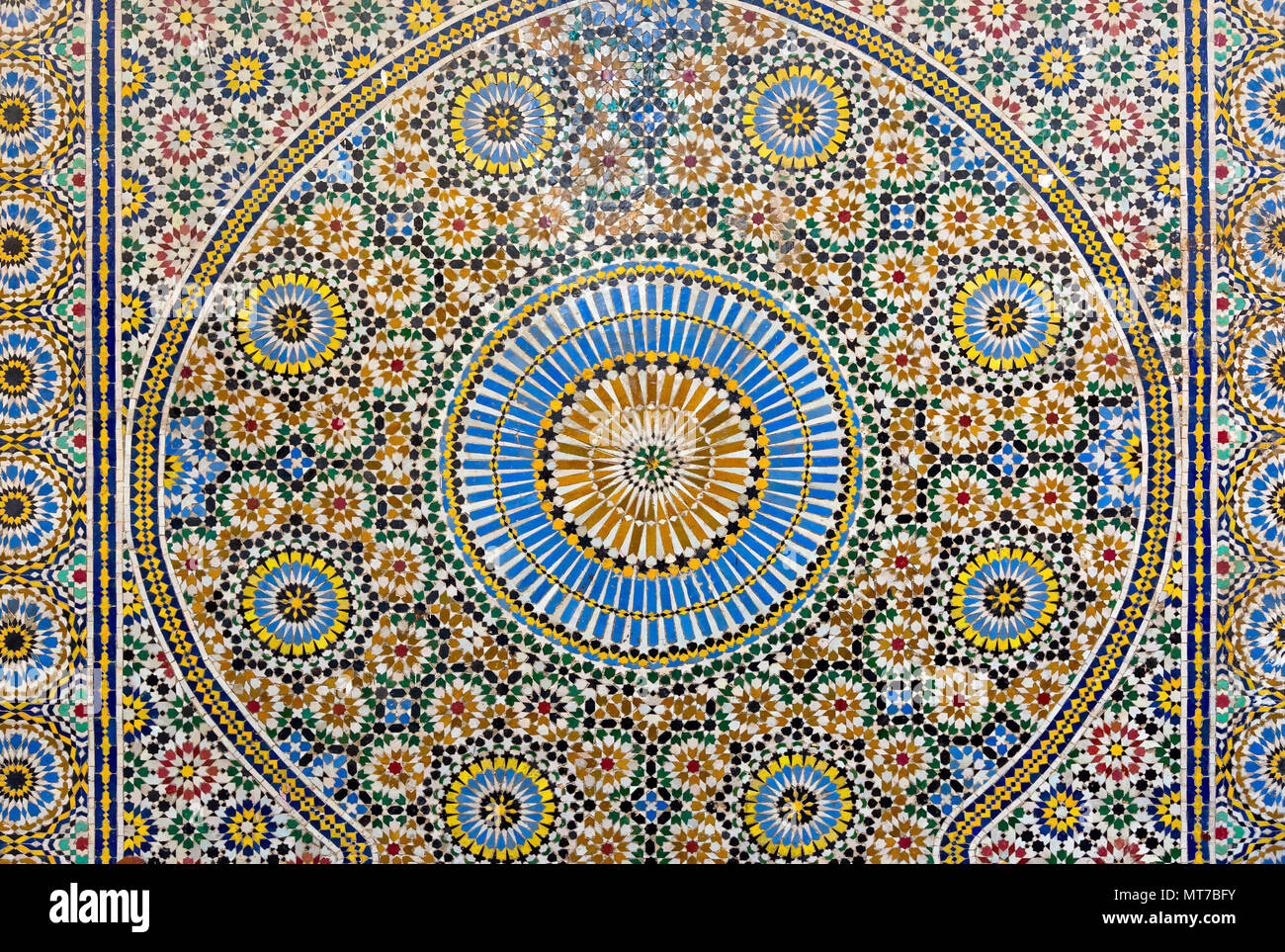 Arabic pattern floor hi-res stock photography and images - Alamy