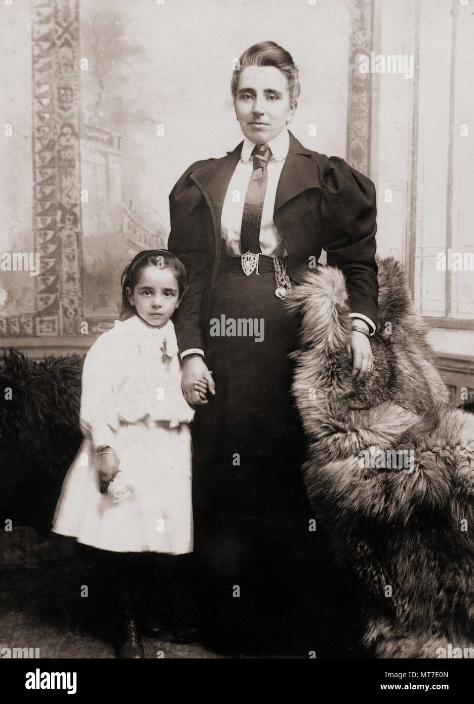 Smartly dressed child hi-res stock photography and images - Alamy