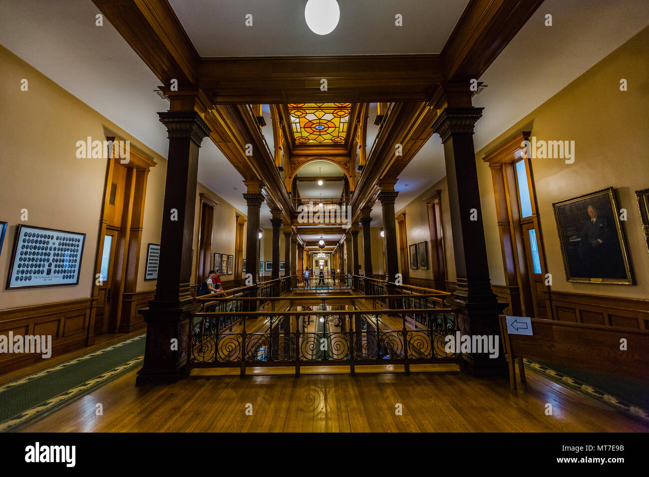 inside the ontario government building in toronto canada Stock Photo ...
