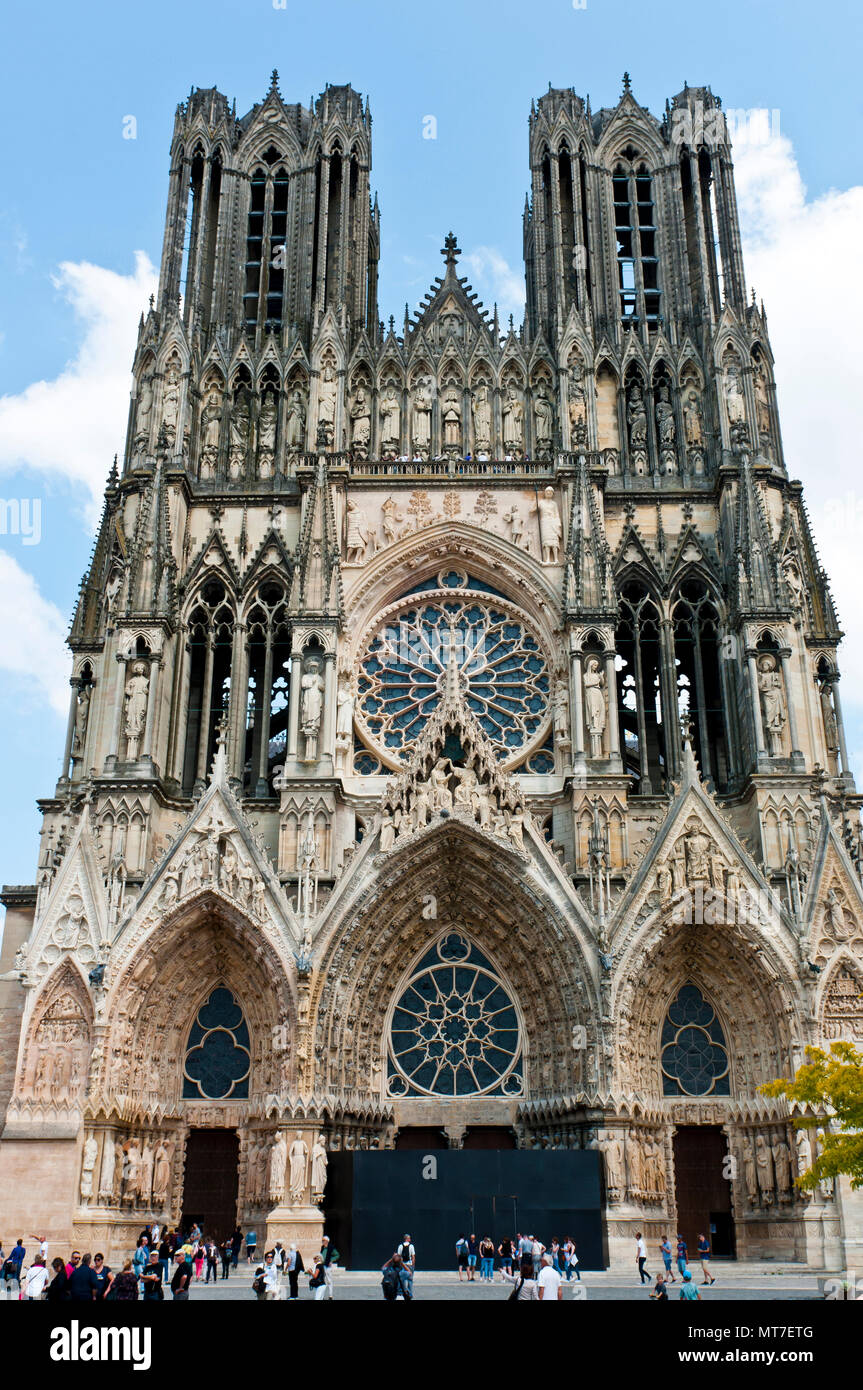 Npotre-Dame de Reims Cathedral, Reims, Grand Est Region, France Stock ...