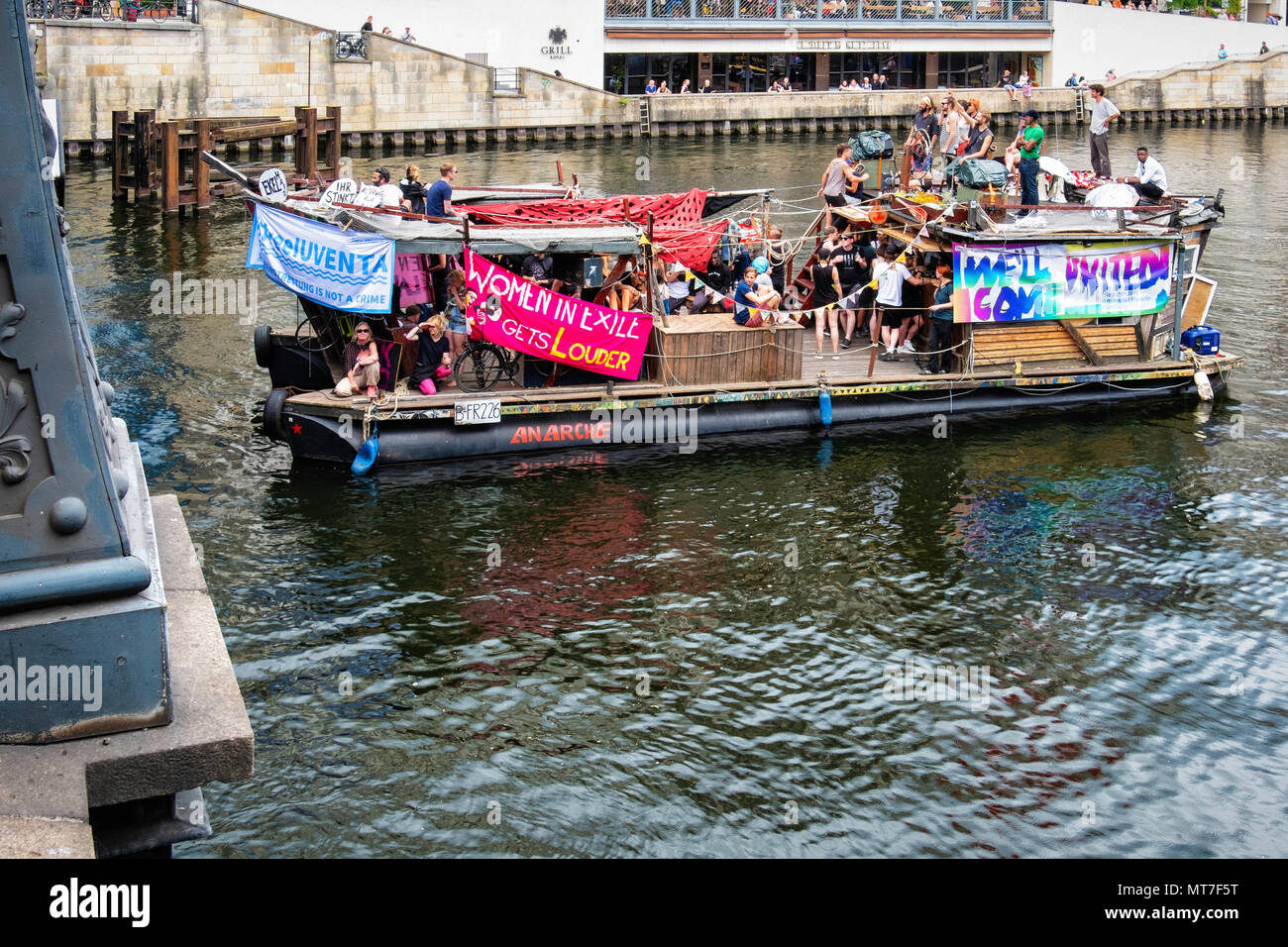 Clash nation hi-res stock photography and images - Alamy