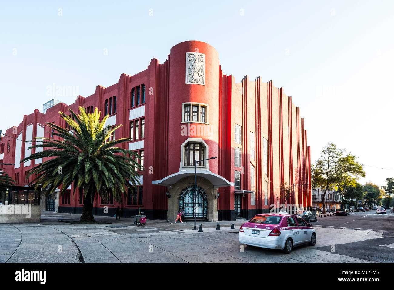 Fronton hi-res stock photography and images - Alamy