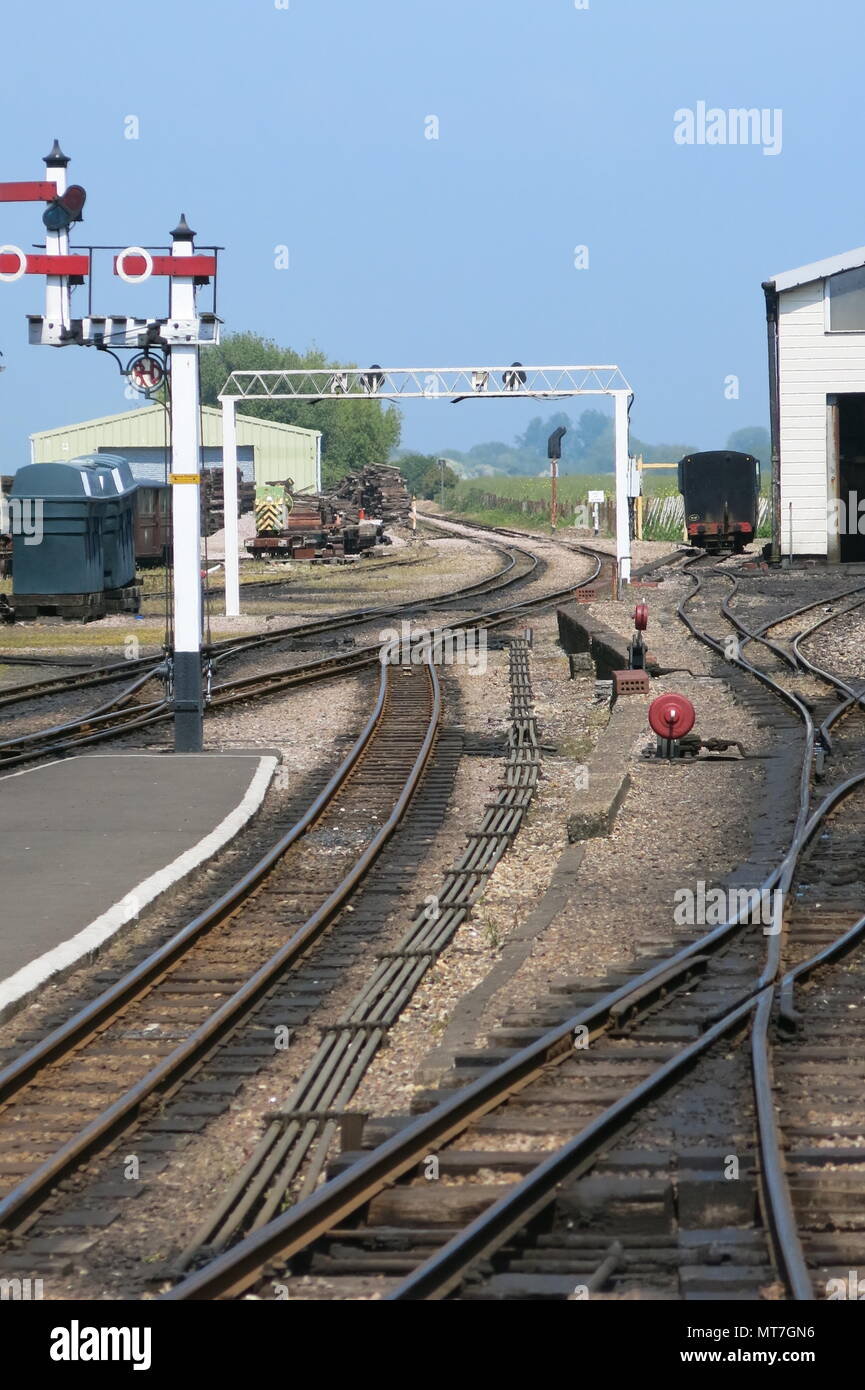 Overhead gantries hi-res stock photography and images - Alamy