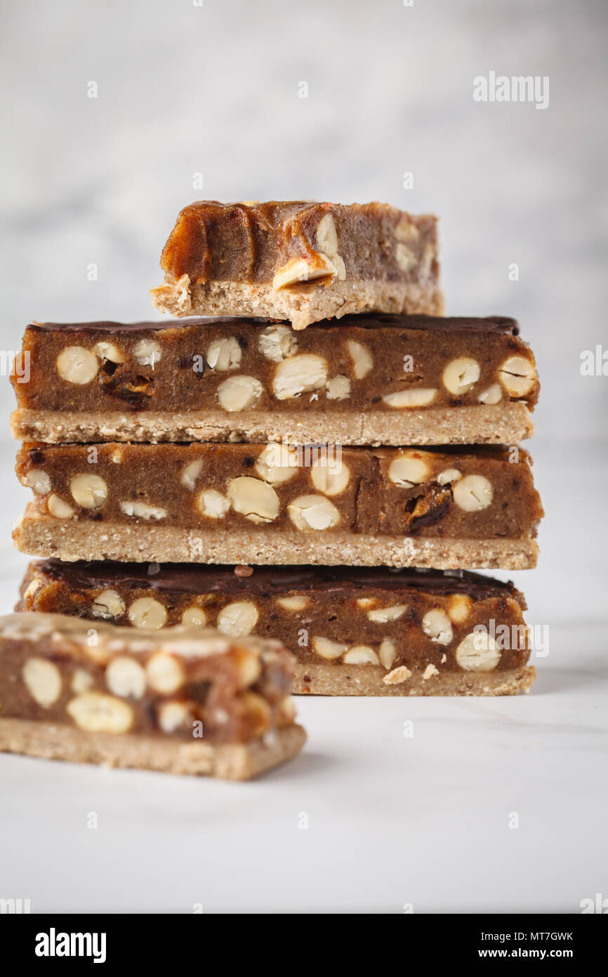 Vegan raw homemade chocolate candy bars. Healthy lifestyle and raw ...