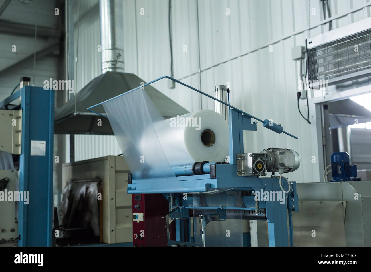 Water factory - Water bottling line for processing and bottling pure ...