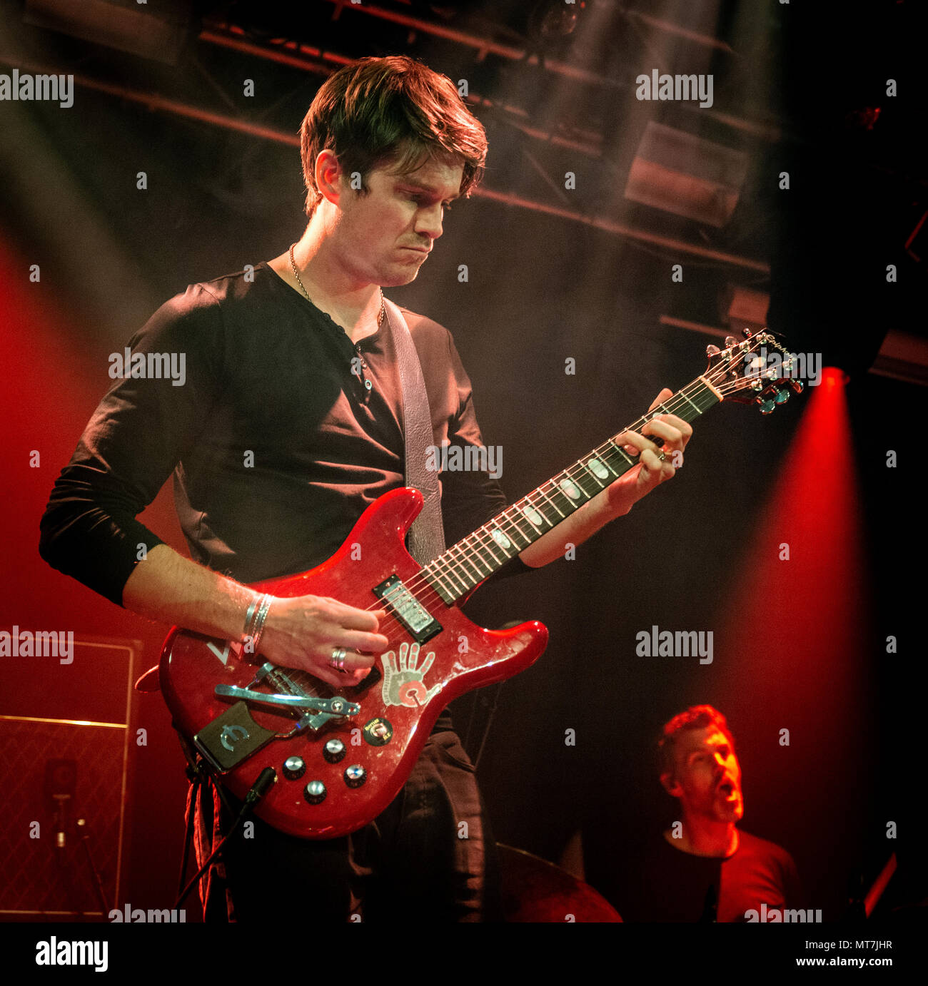 REEF -on stage at the Liquid Rooms Edinburgh Scotland : Photo Credit ...