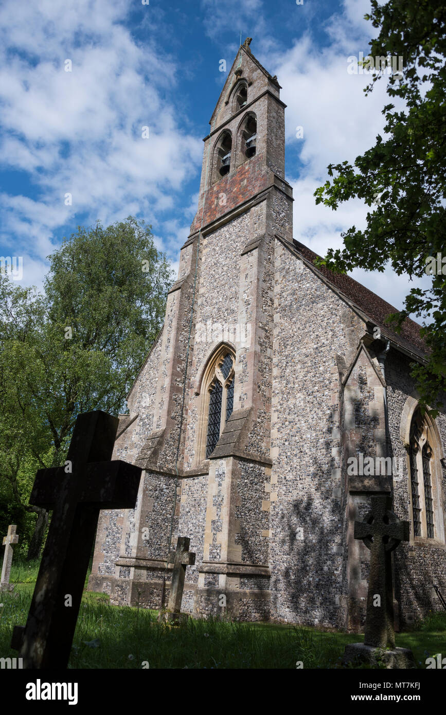 Knightsbridge church hi-res stock photography and images - Alamy