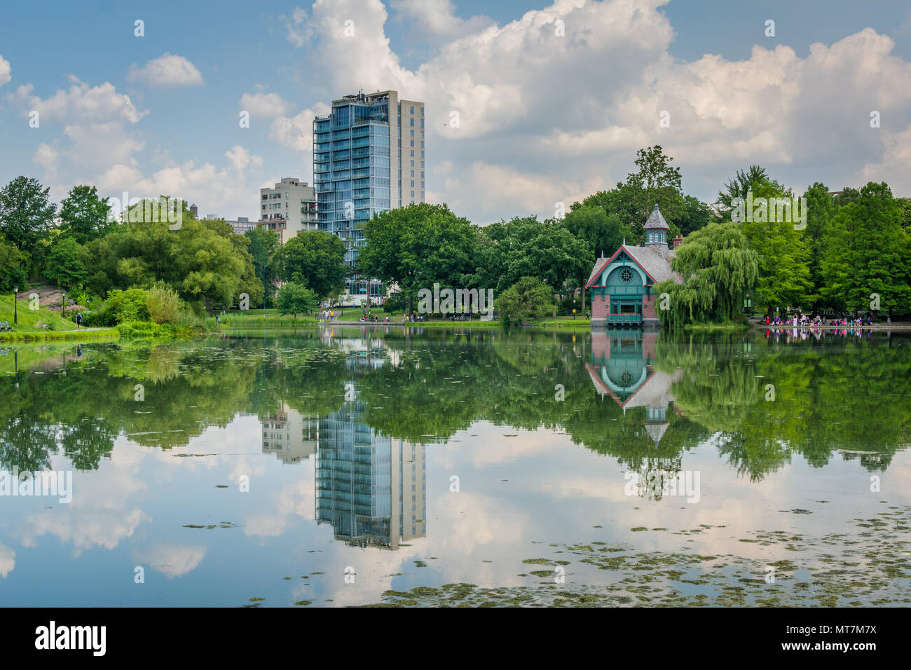 Harlem Meer in Central Park, Manhattan, New York City Stock Photo - Alamy
