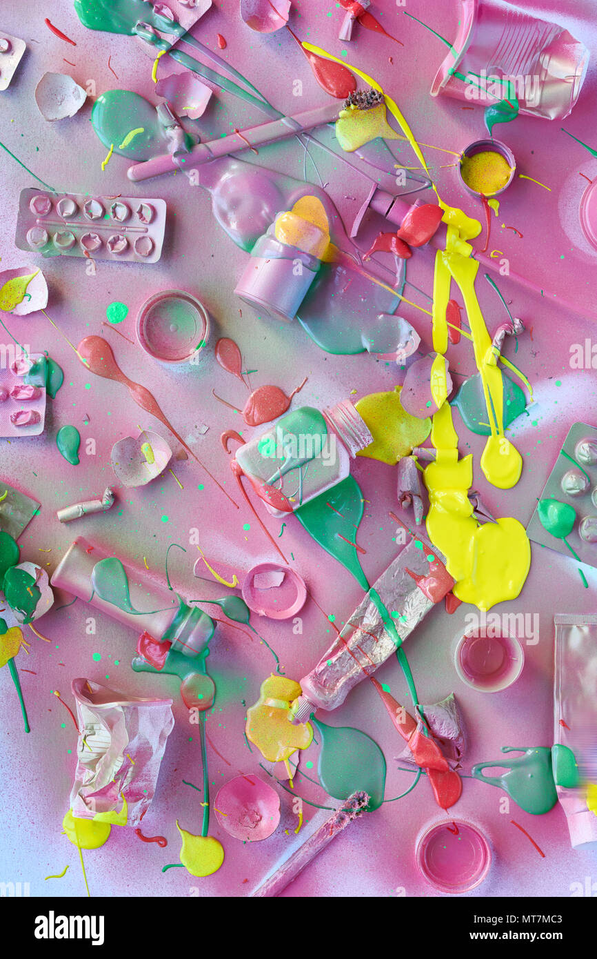 Daily trash hi-res stock photography and images - Alamy