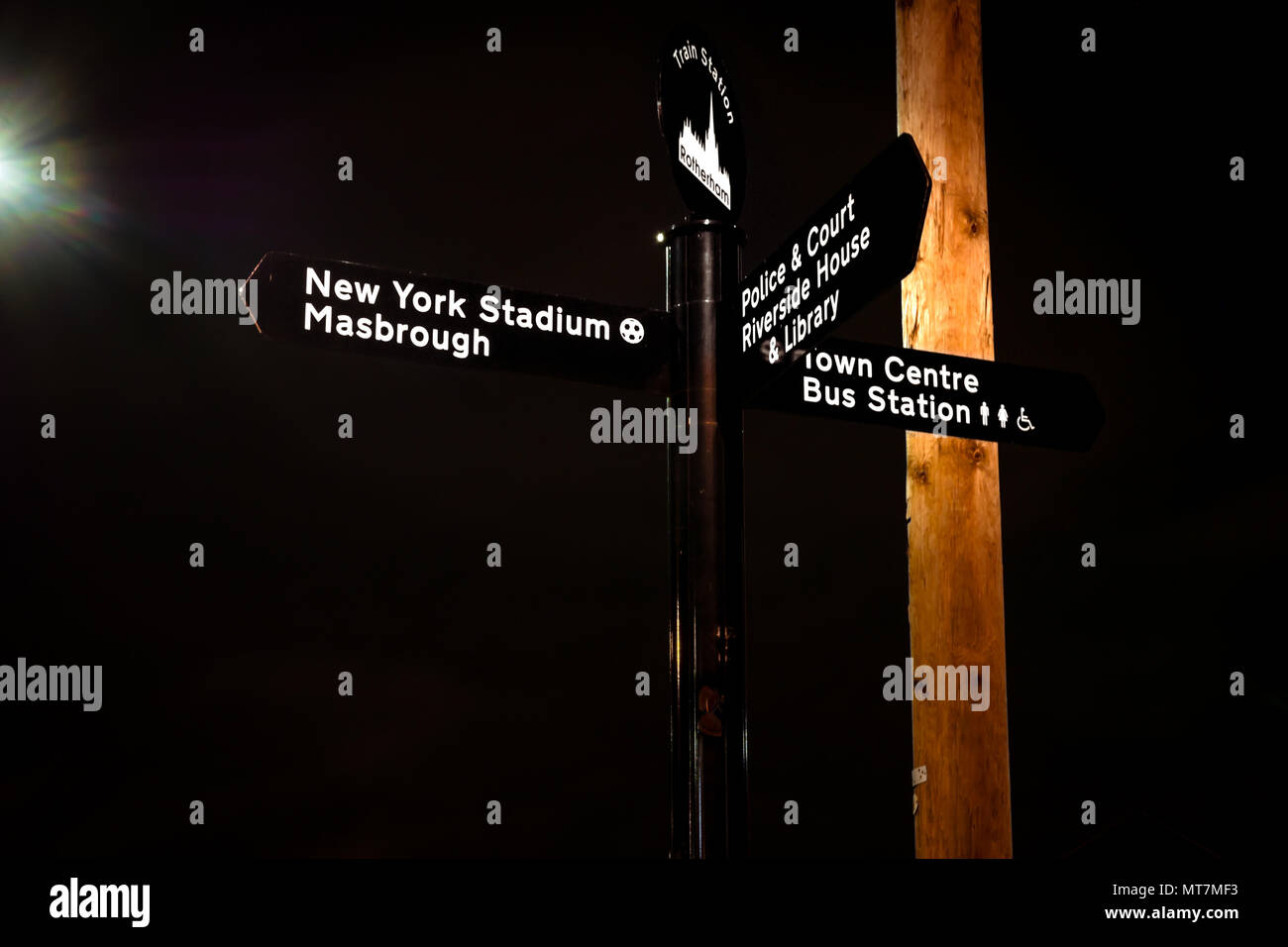 New york stadium rotherham night hi-res stock photography and images ...