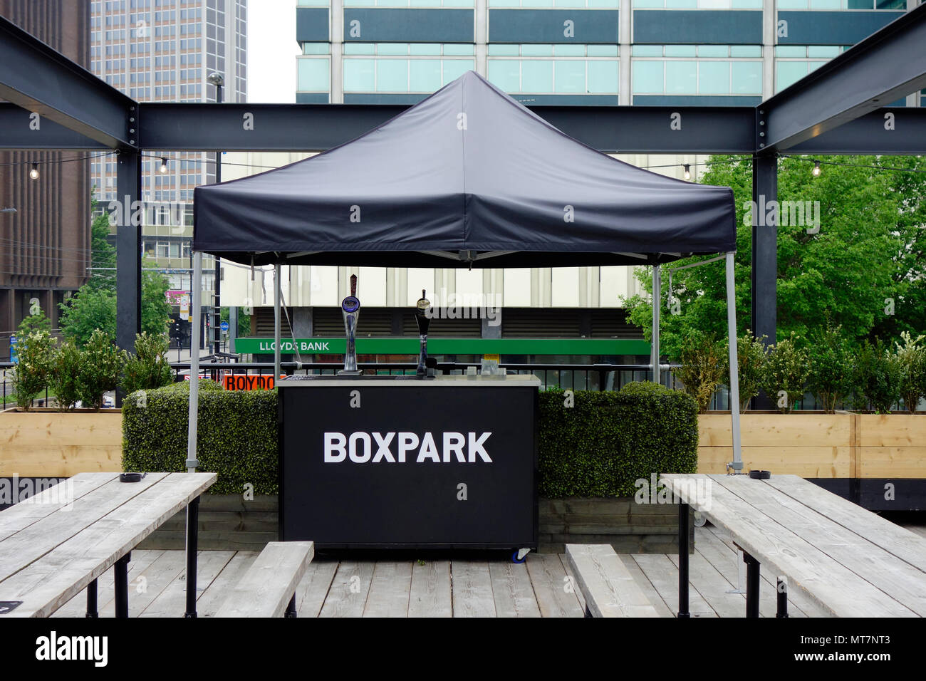 Boxpark sign hi-res stock photography and images - Alamy