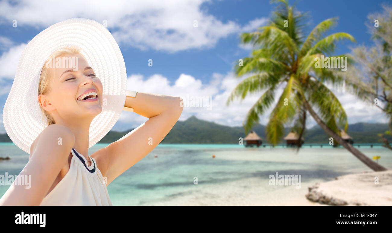 Beautiful woman enjoying summer hi-res stock photography and images - Alamy