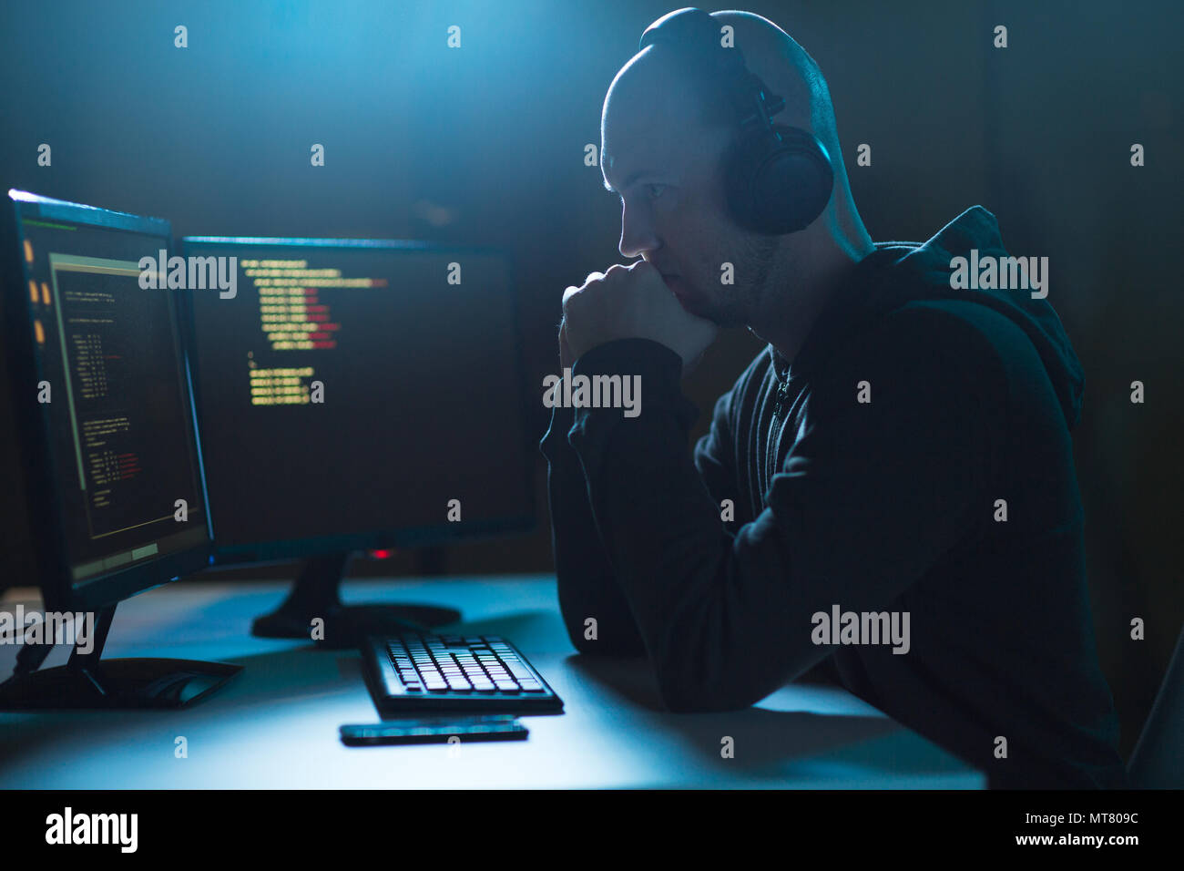 Wiretapping headphones hi-res stock photography and images - Alamy