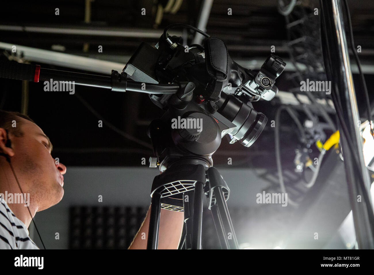 Film camera silhouette behind scenes hi-res stock photography and ...