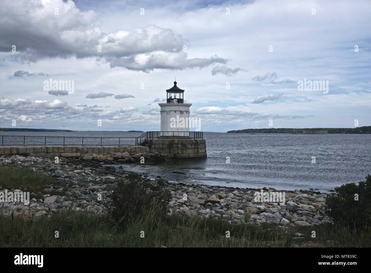 Portland, Maine, USA: The Portland Breakwater Light (also called Bug ...