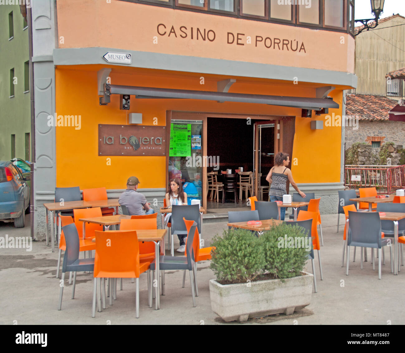 Pista polideport de poo hi-res stock photography and images - Alamy