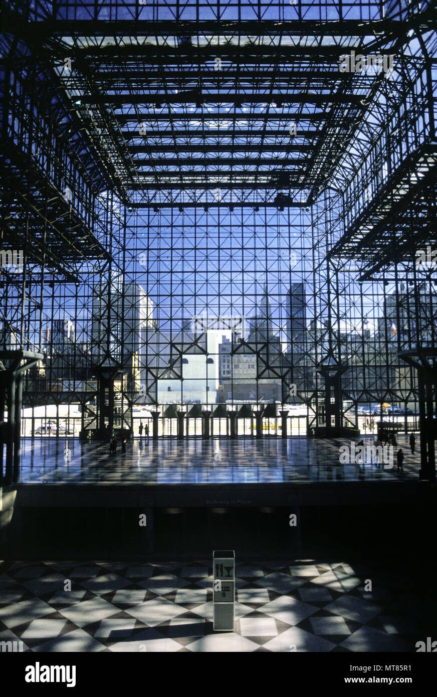 Javits center new york hi-res stock photography and images - Alamy
