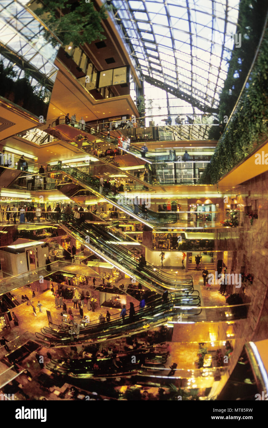 1988 HISTORICAL TRUMP TOWER SHOPPING MALL FIFTH AVENUE MIDTOWN ...