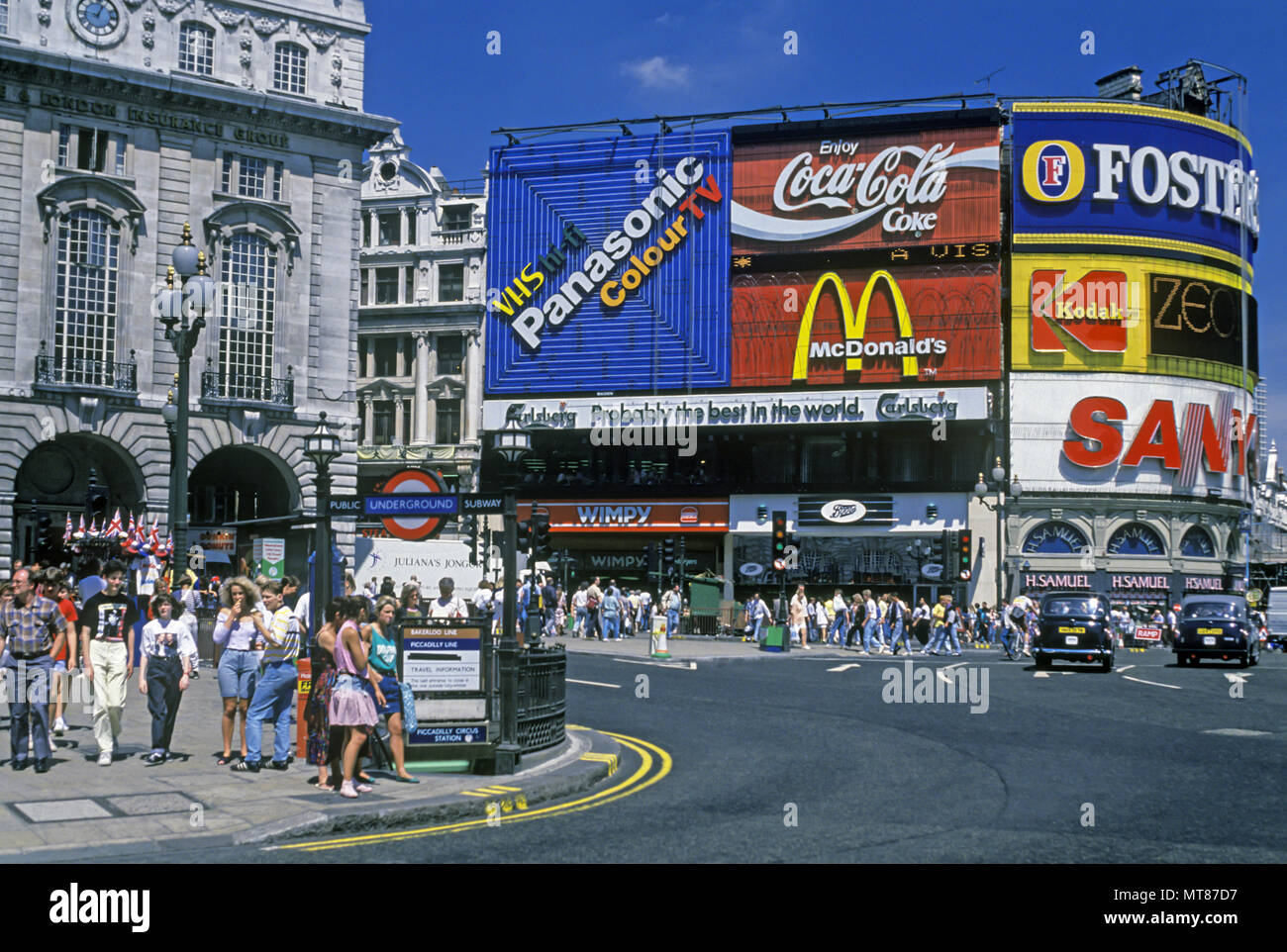 1988 HISTORICAL PICCADILLY CIRCUS WEST END LONDON ENGLAND UK Stock ...