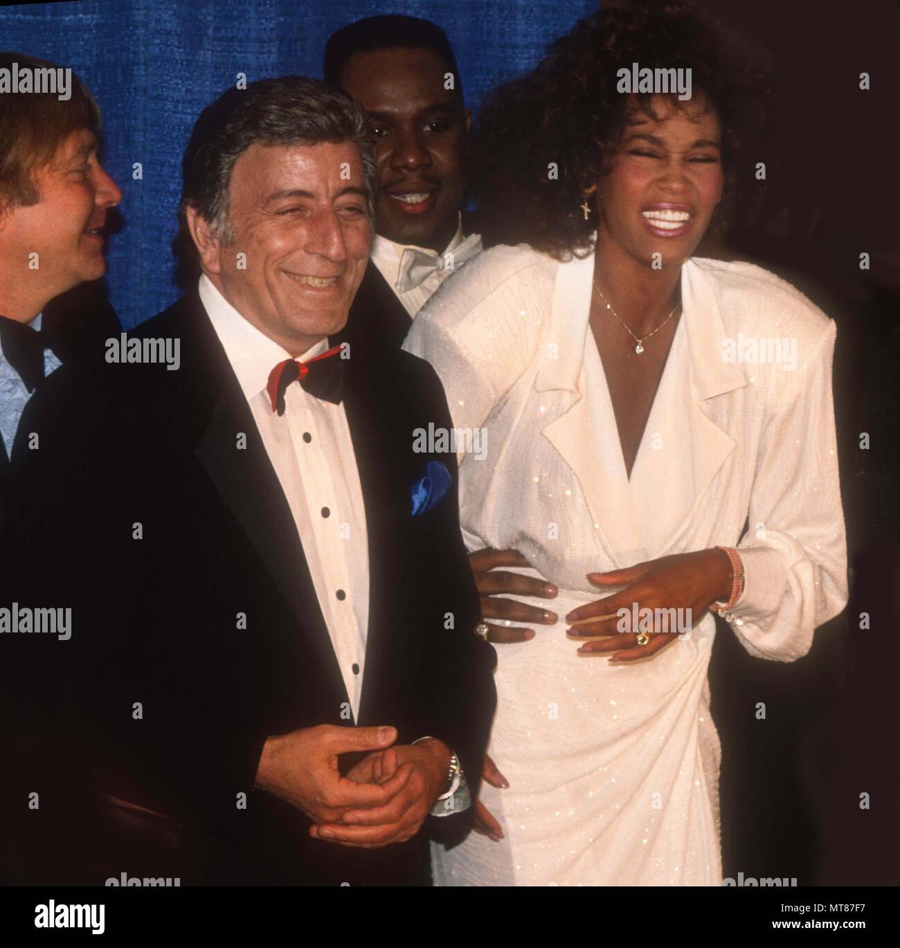 #Tony Bennett Whitney Houston 1990 Photo By John BarrettPHOTOlink.net ...