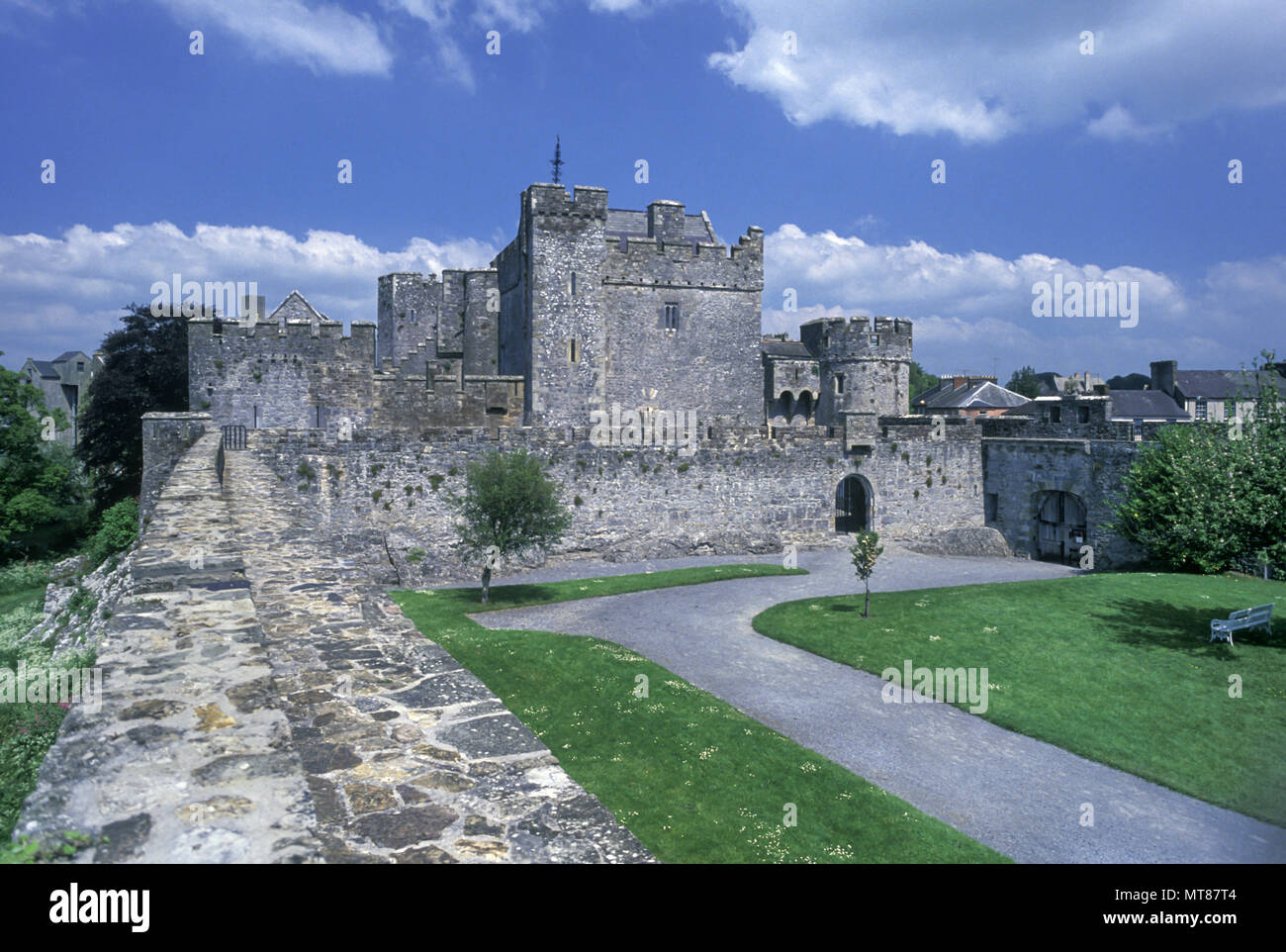 1990 HISTORICAL CAHIR CASTLE RAMPARTS COUNTY TIPPERARY IRELAND Stock ...