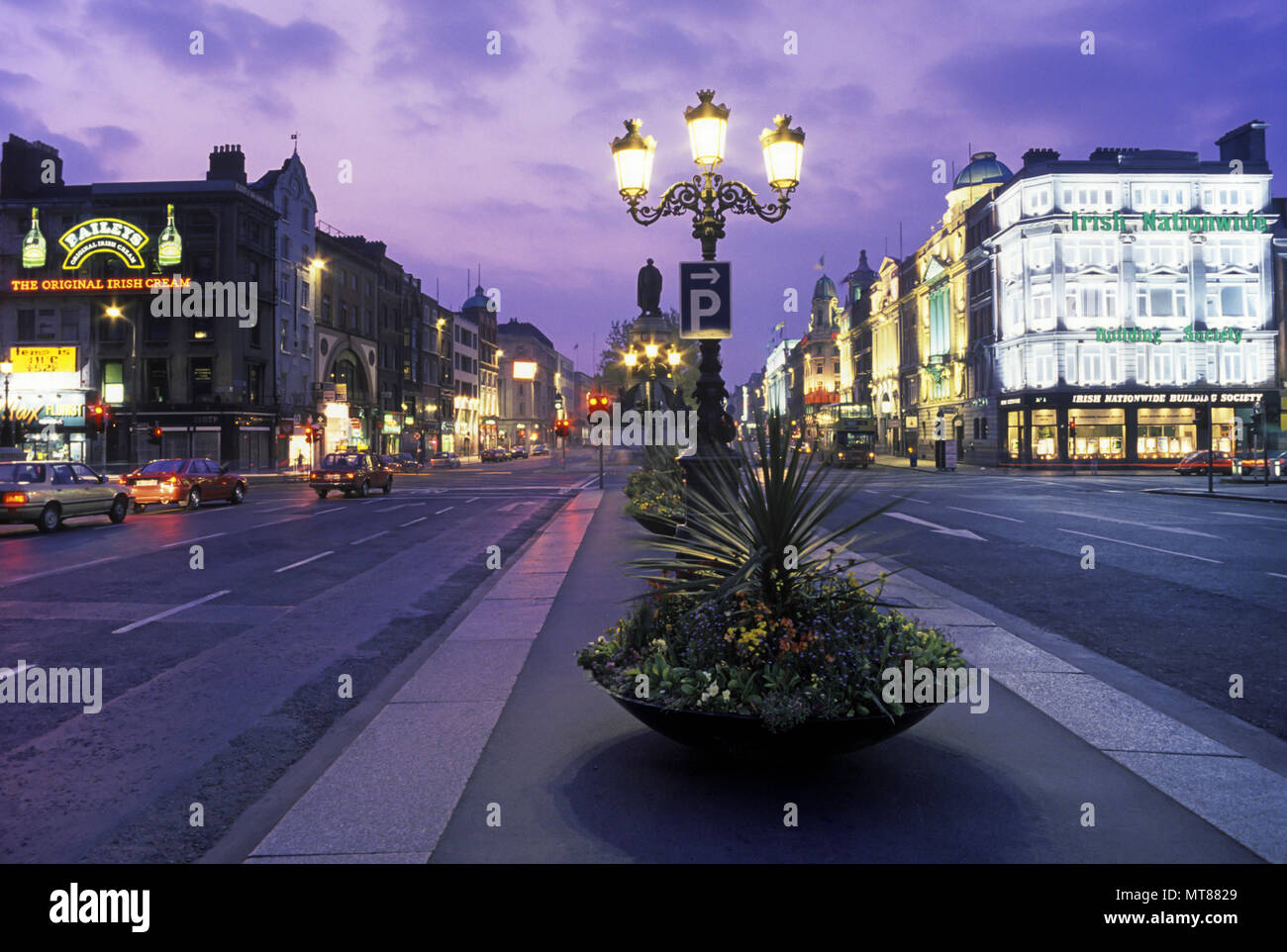 1990 HISTORICAL O’CONNELL STREET BRIDGE DUBLIN IRELAND Stock Photo - Alamy