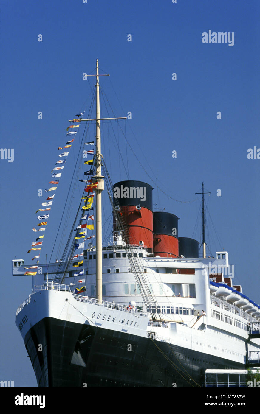 1990 HISTORICAL QUEEN MARY LINER HOTEL (©CUNARD LINE 1936) LONG BEACH ...