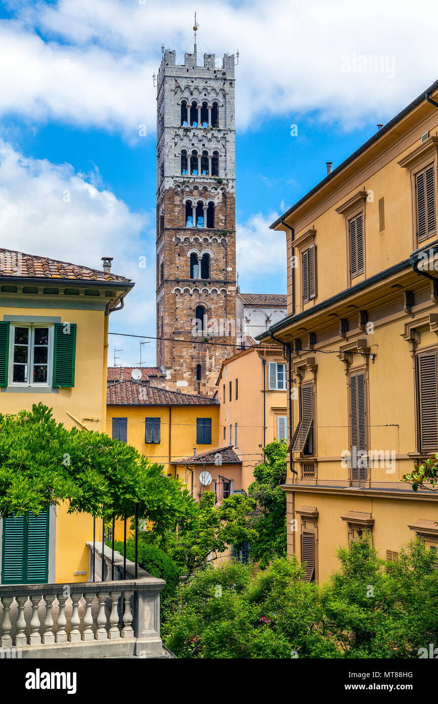 Medieval Italian town of Lucca Stock Photo - Alamy