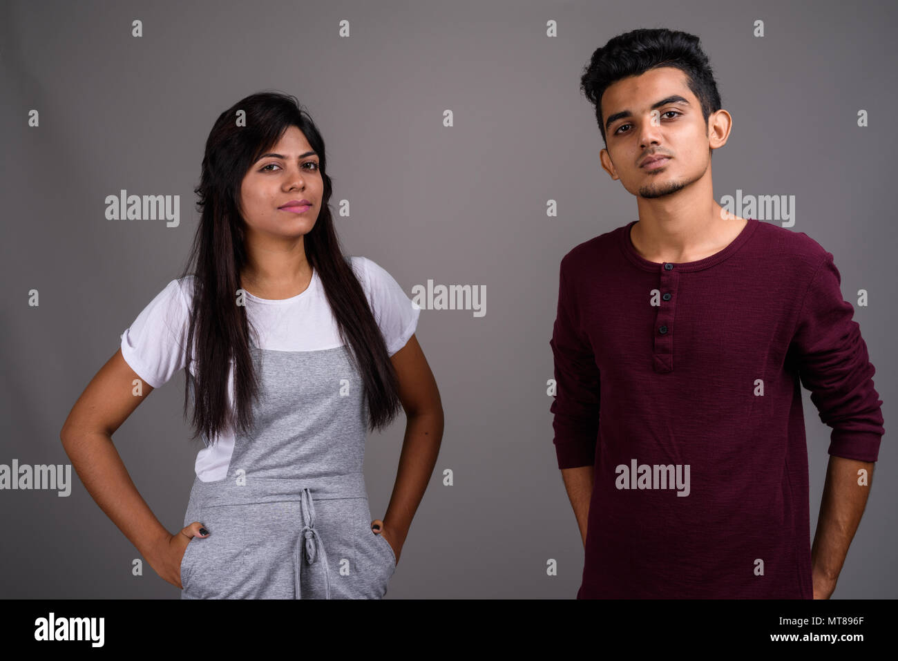 South asian indian men women hi-res stock photography and images - Alamy