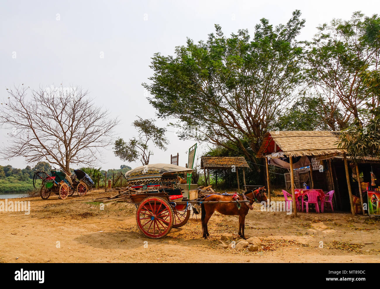 Tourists in horse wagon bagan hi-res stock photography and images - Alamy