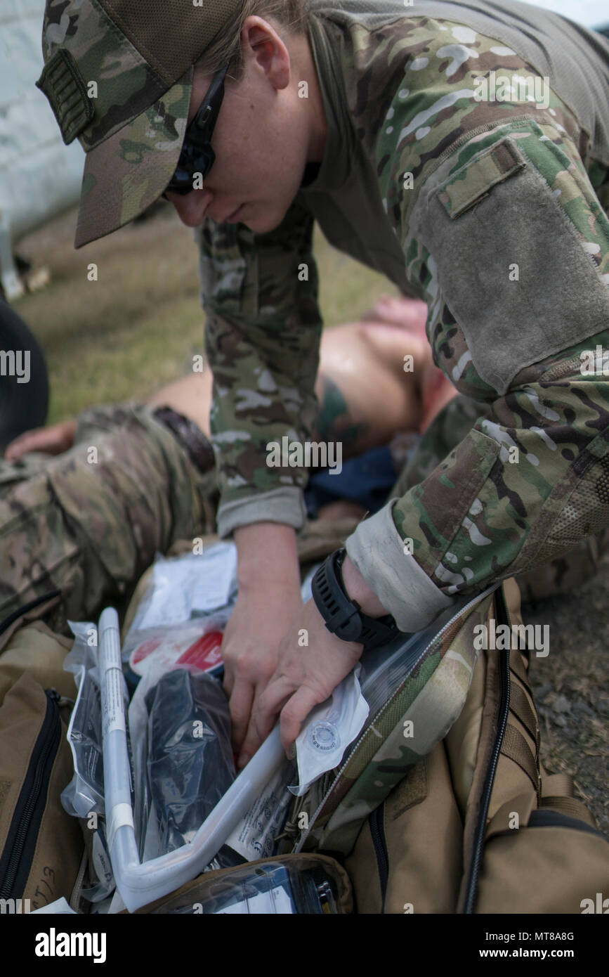 Army tactical air support element hi-res stock photography and images ...