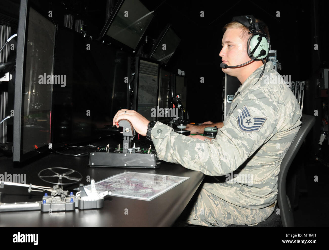 Joint terminal air controller simulator hi-res stock photography and ...