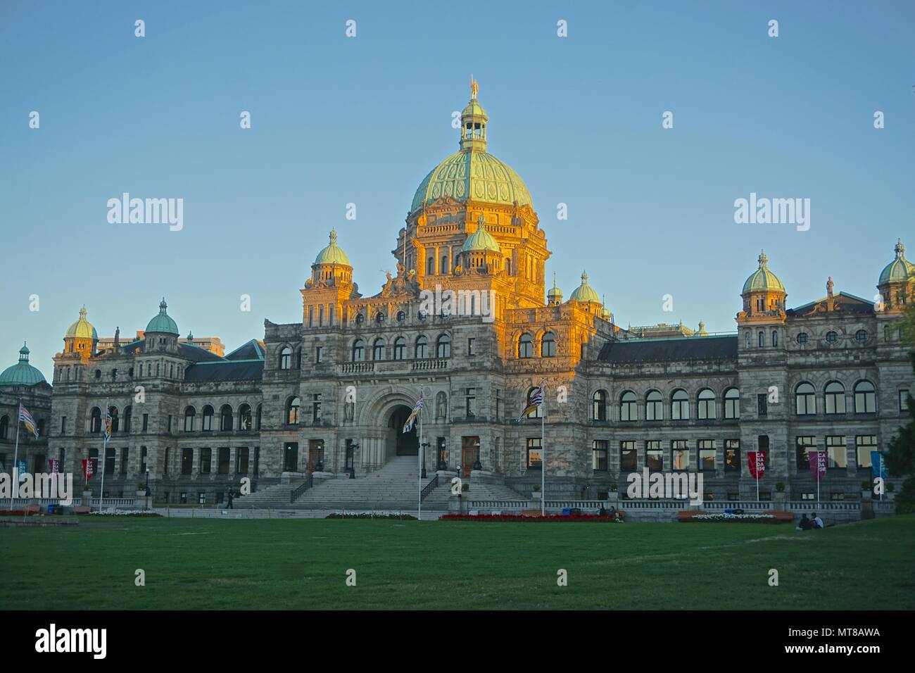 Victoria city hall canada hi-res stock photography and images - Alamy