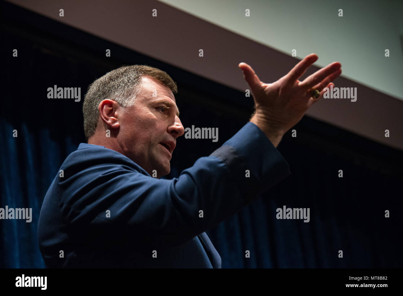Major general timothy leahy hi-res stock photography and images - Alamy