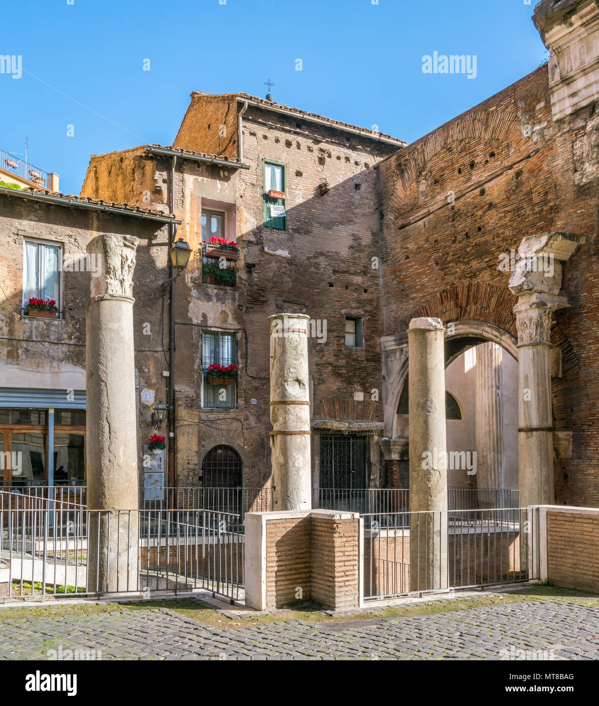 Urban ghetto hi-res stock photography and images - Alamy